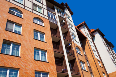 What to look for when picking your next college home or apartment ...